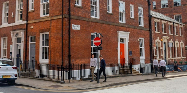 Why High Street Estate Agents Complete More Property Sales Than Online ...